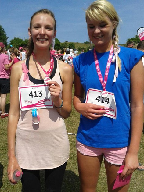 Emily Lovett is fundraising for Cancer Research UK