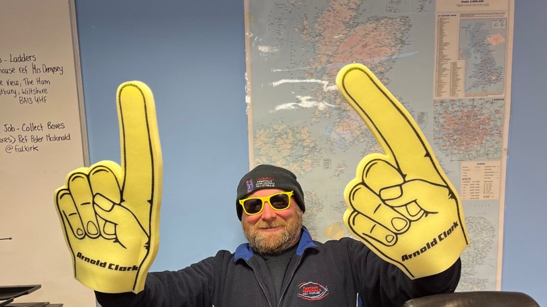 Neil Shankland is fundraising for Hansel
