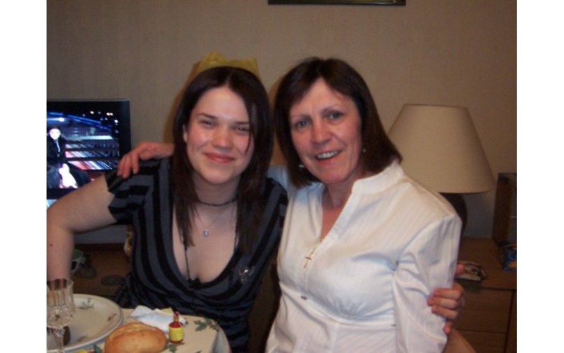 Angela Wallace is fundraising for Roy Castle Lung Cancer Foundation