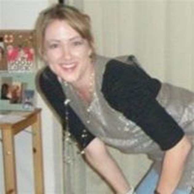 Emma Rickaby is fundraising for Cancer Research UK