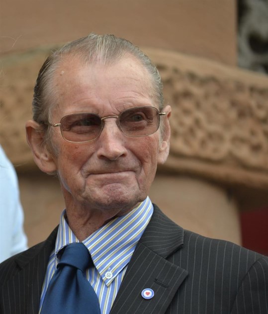 Stuart Barton is fundraising for Macmillan Cancer Support