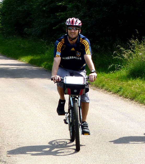 Jonathan Howe is fundraising for The Urology Foundation