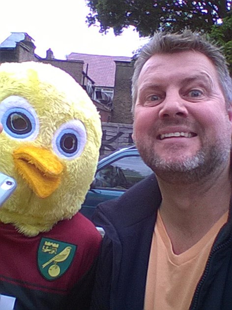 Simon Merrick is fundraising for Cancer Research UK