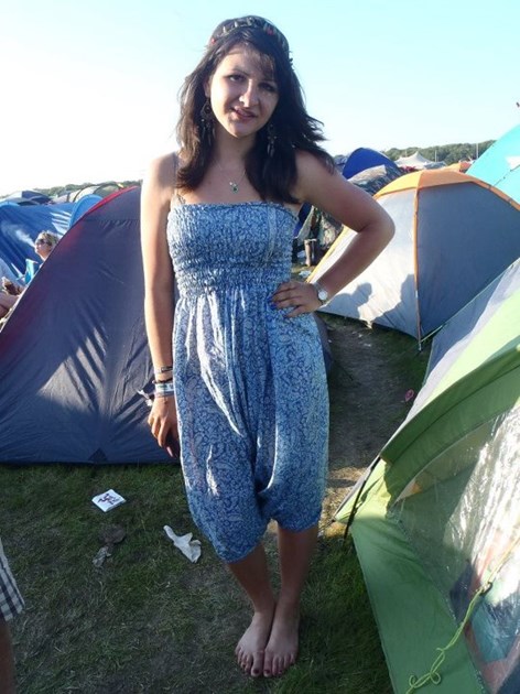Victoria Scudamore is fundraising for Voluntary Service Overseas