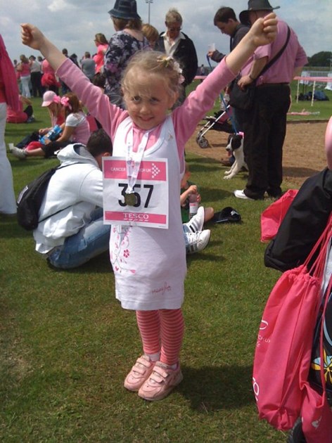 shelley Eveleigh is fundraising for Cancer Research UK