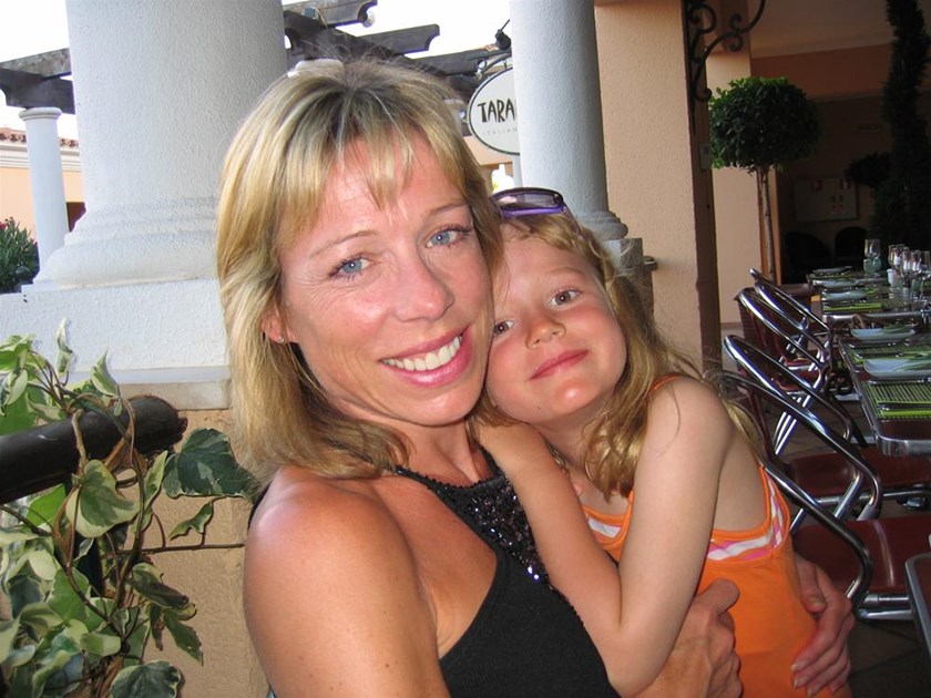 Angela Temple is fundraising for Cancer Research UK