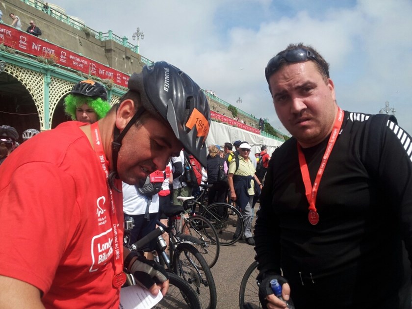 Simon swindell is fundraising for British Heart Foundation