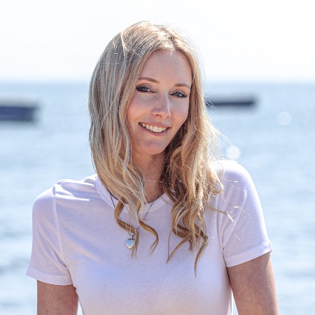 Emma Claxton is fundraising for Cancer Research UK