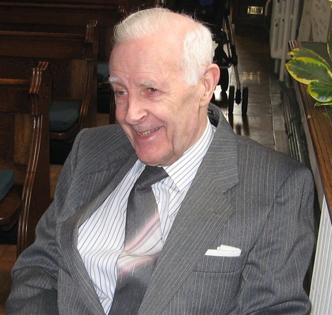 Martin Lindsey is fundraising for Multiple Sclerosis Society