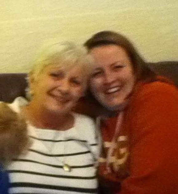 Helen Parkes is fundraising for Cancer Research UK