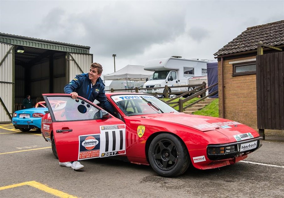 Danny Lowry is fundraising for Hundred Families