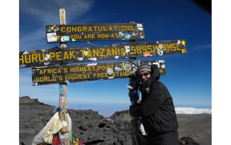 PHIL Minns is fundraising for Macmillan Cancer Support