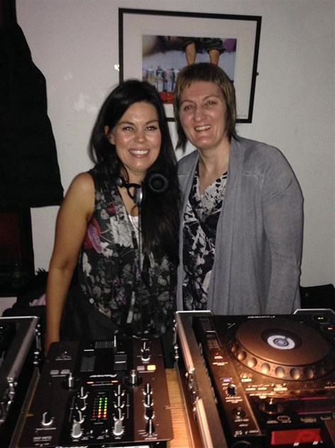 Jennifer Clayton is fundraising for Cancer Research UK
