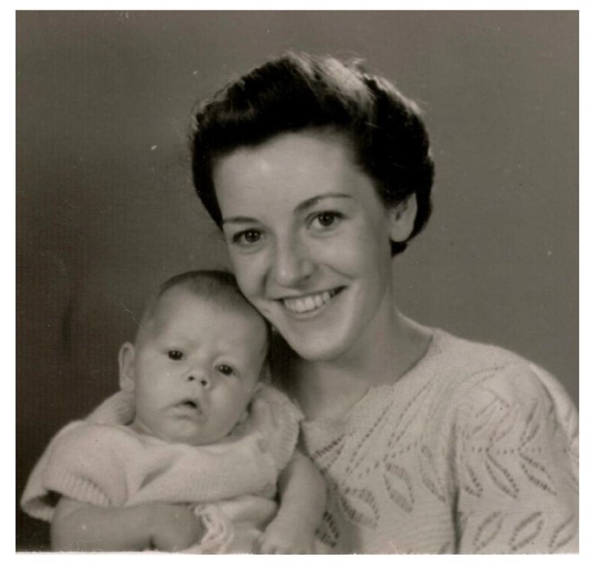 Rachel Gratton is fundraising for Cancer Research UK