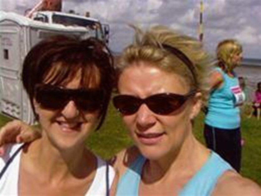 Sharon Hunt is fundraising for Cancer Research UK