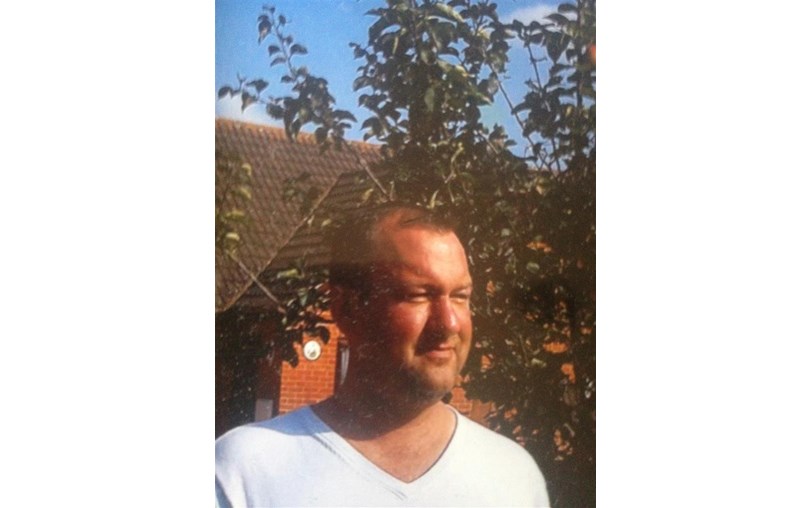 Stuart Irons is fundraising for British Heart Foundation