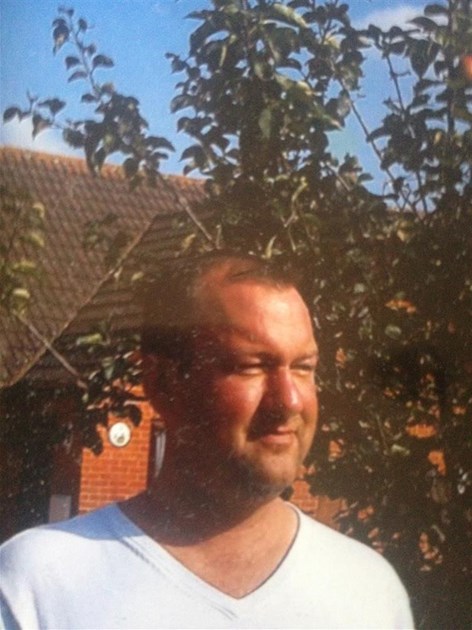 Stuart Irons is fundraising for British Heart Foundation