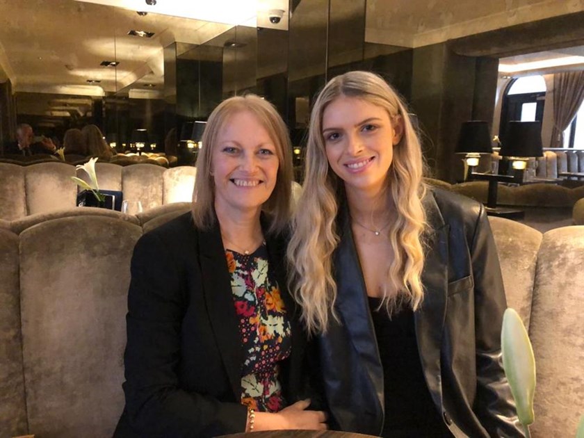 Laura McLaughlin is fundraising for Cancer Research UK