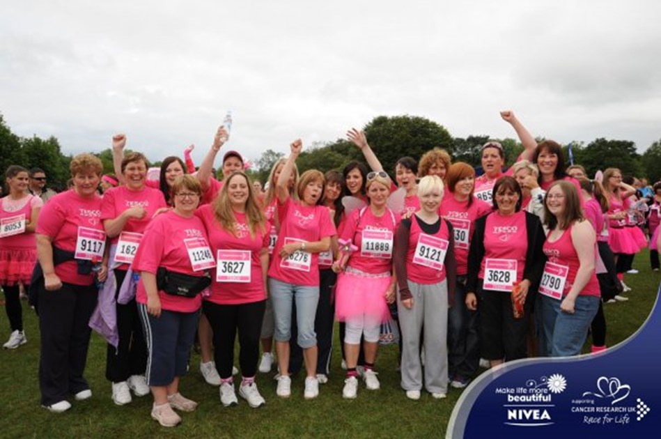 Elizabeth Curran is fundraising for Cancer Research UK