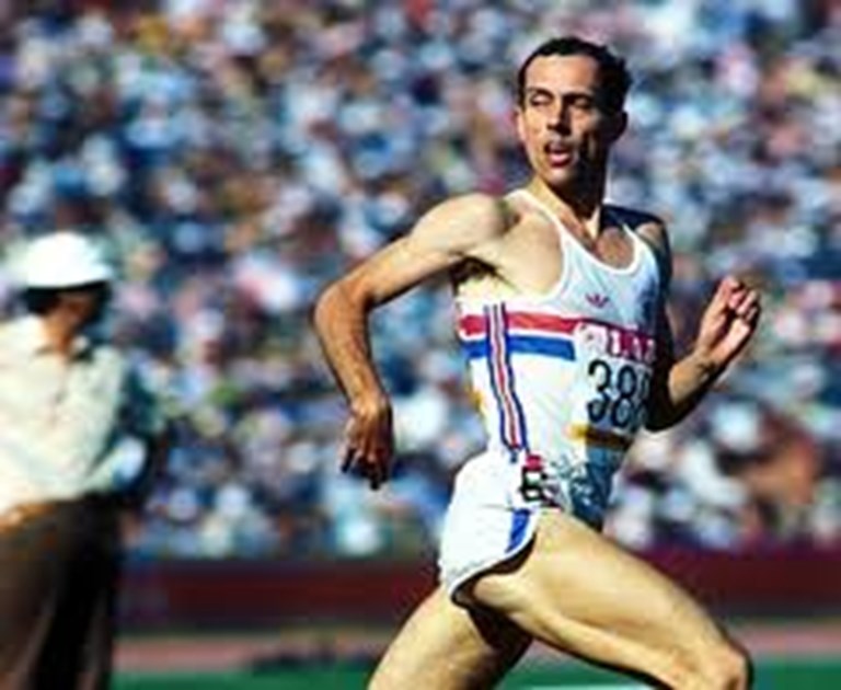 Daniel Harris is fundraising for RedR UK