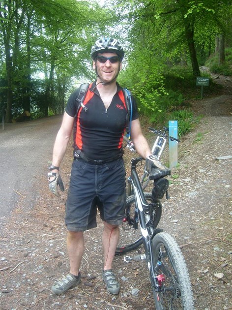 Andy Sheen is fundraising for Cancer Research UK