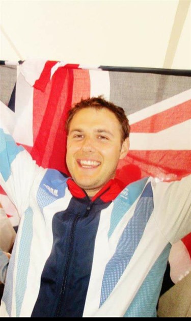 Darren Griffin is fundraising for Brighter Futures