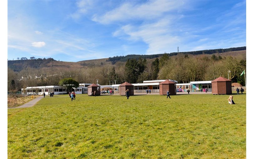 Ysgol Rhyd y Grug is fundraising for 2 Wish