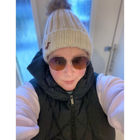 Helen Middleton is fundraising for Melanoma UK