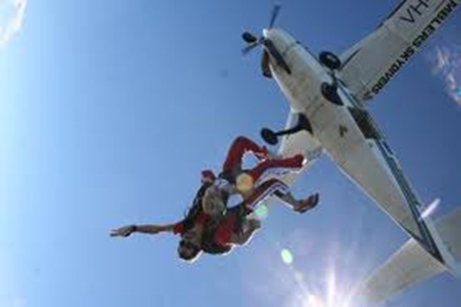 Ian Havard is fundraising for Llamau