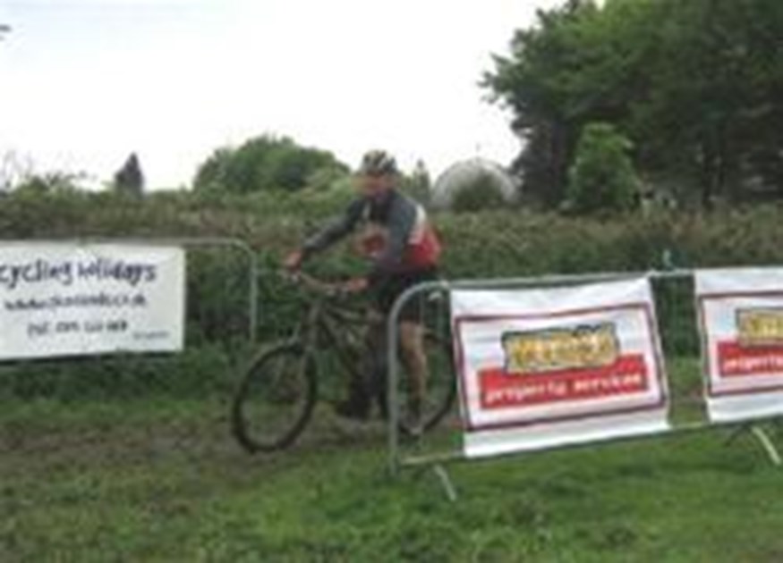 Matthew Dearden is fundraising for Young Lives vs Cancer